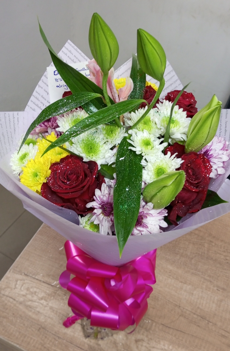Fresh flowers bouquet – Flowerexpression